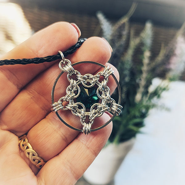 Tutorials & Kits :: Tutorials :: PDF Tutorials :: Byzantine Family :: Aster Pendant Tutorial PDF